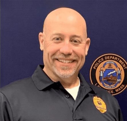 Lawrence detective suspended for threatening mayor – Archyde