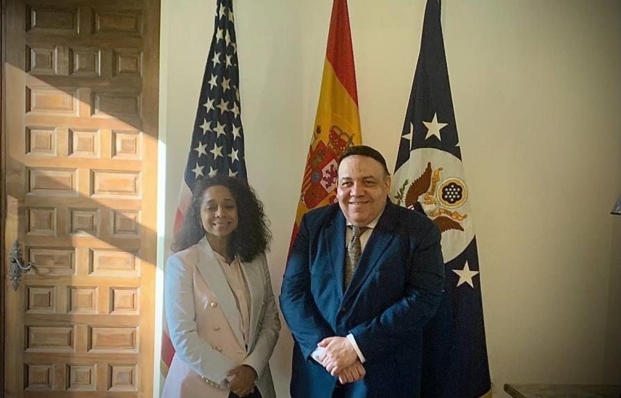 Miguel Reyes Sánchez se reúne con Julissa Reynoso - Diario Libre