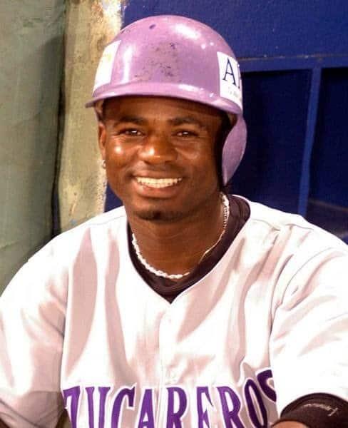 Toros del Este retirarán el número 7 de Eddy Garabito - Diario Libre