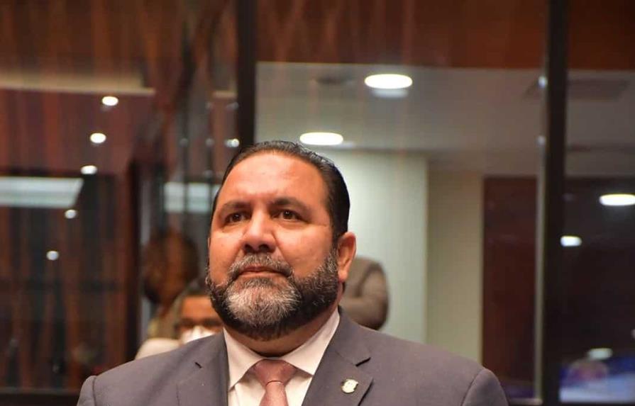 Genao acusa sectores oscuros propiciar incendios forestales - Diario Libre