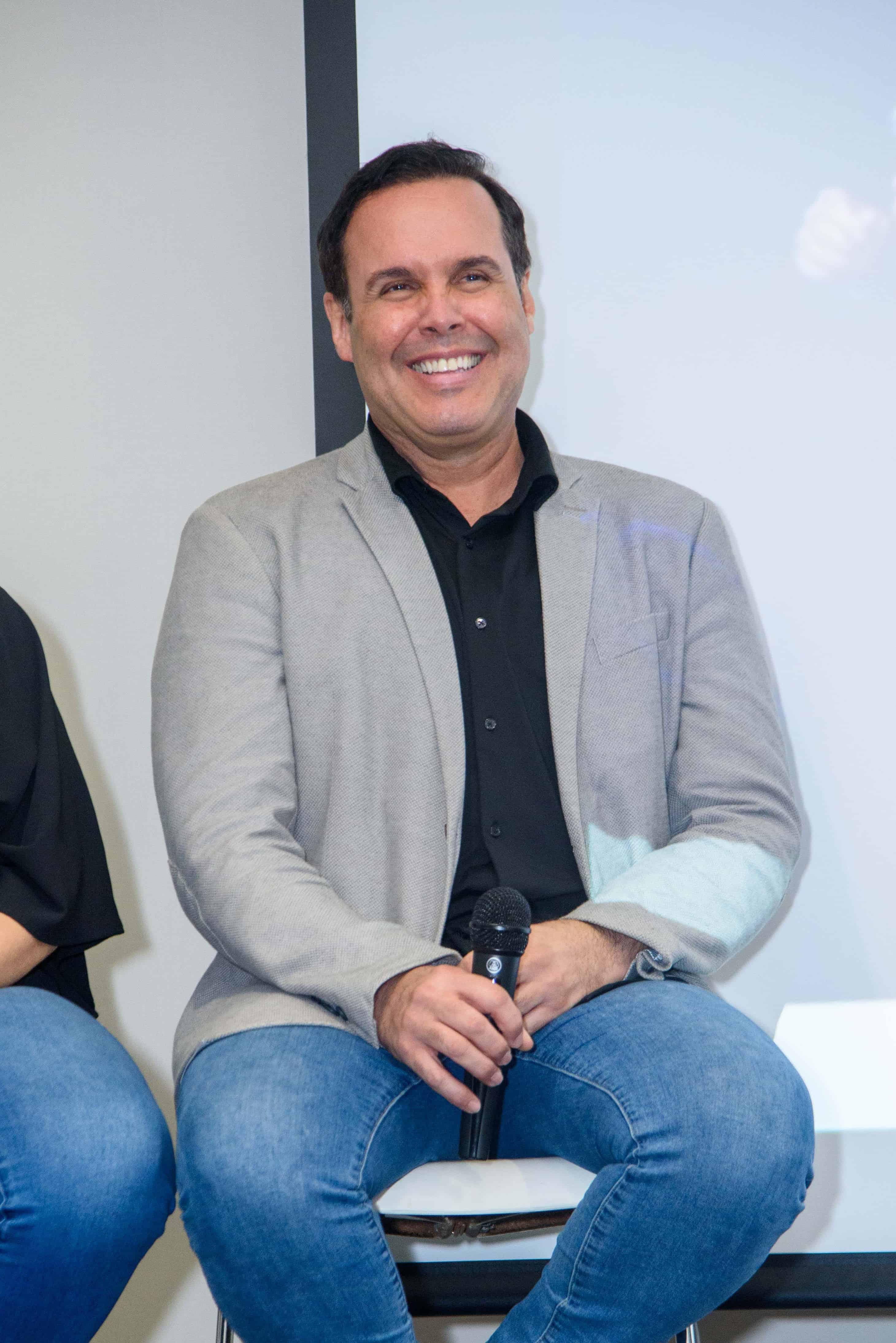 Frank Ceara en varias noches ‘entre amigos’ - Diario Libre