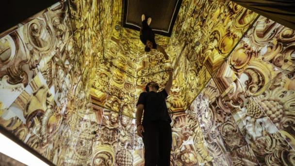 Instalación de espejos de América Latina la nueva atracción - Diario Libre