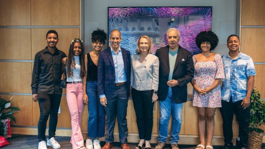 AES Dominicana e ITABO felicitan ganador beca Nicky Jam - Diario Libre