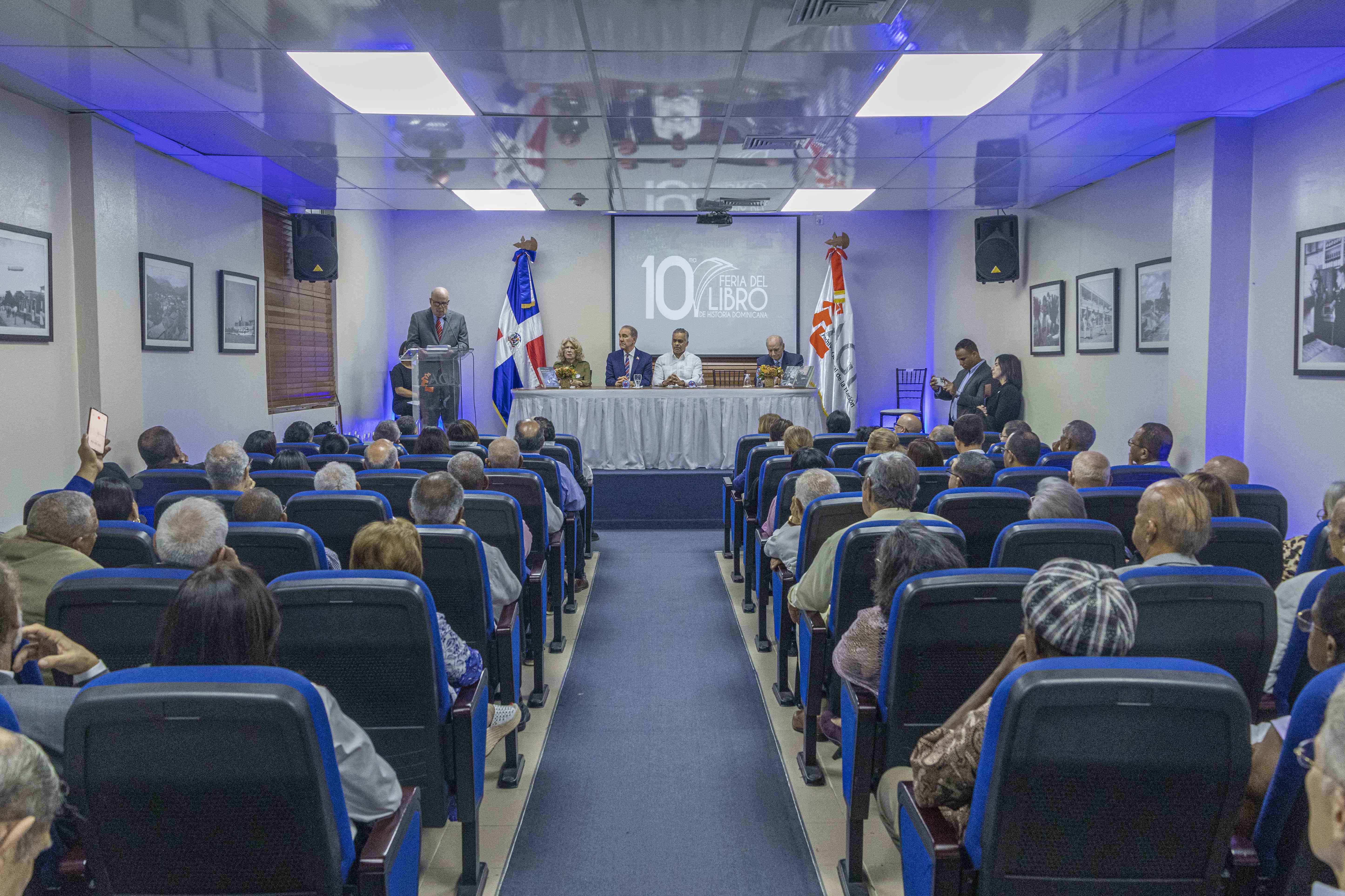 AGN pone en circulación el diario de Francisco Caamaño Deñó - Diario Libre