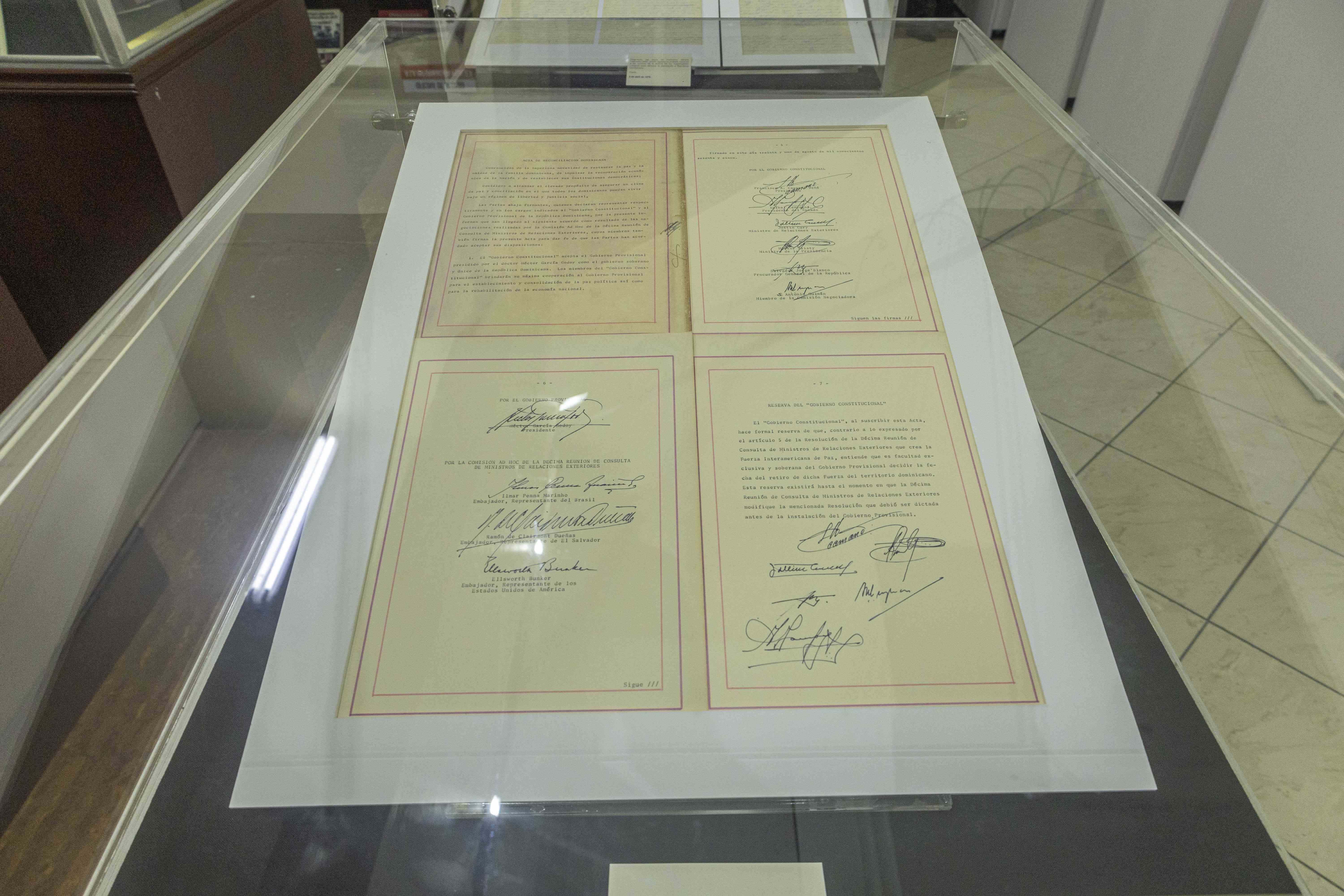 AGN pone en circulación el diario de Francisco Caamaño Deñó - Diario Libre