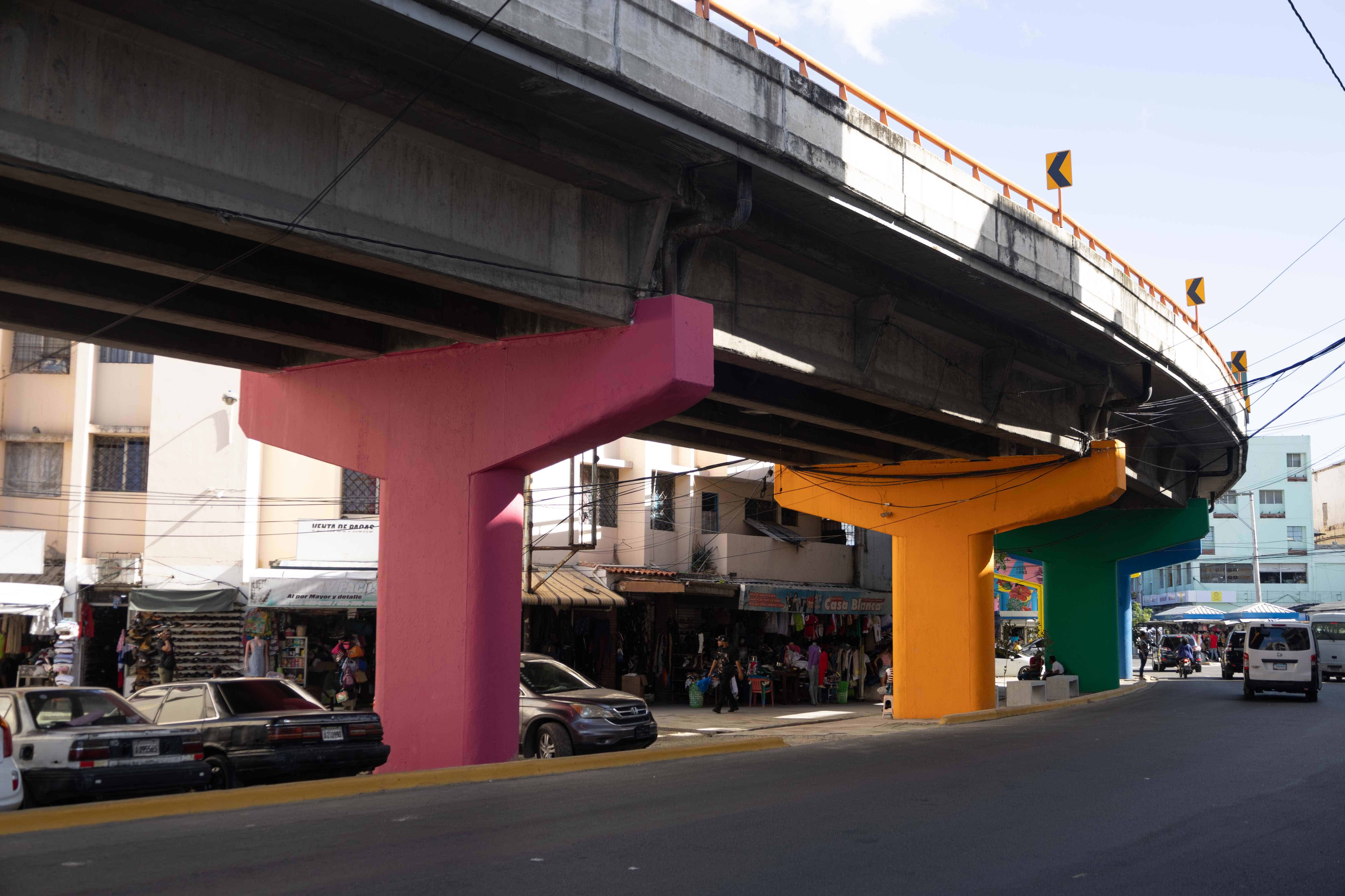 Calle París transformada en un atractivo paseo comercial - Diario Libre