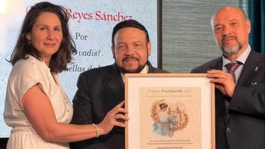 Miguel Reyes Sánchez es reconocido en Feria del Libro de Madrid ...