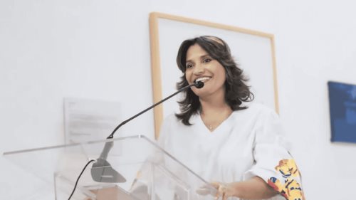 "Noling, el gorrión chino", primera novela de Clara Sánchez - Diario Libre