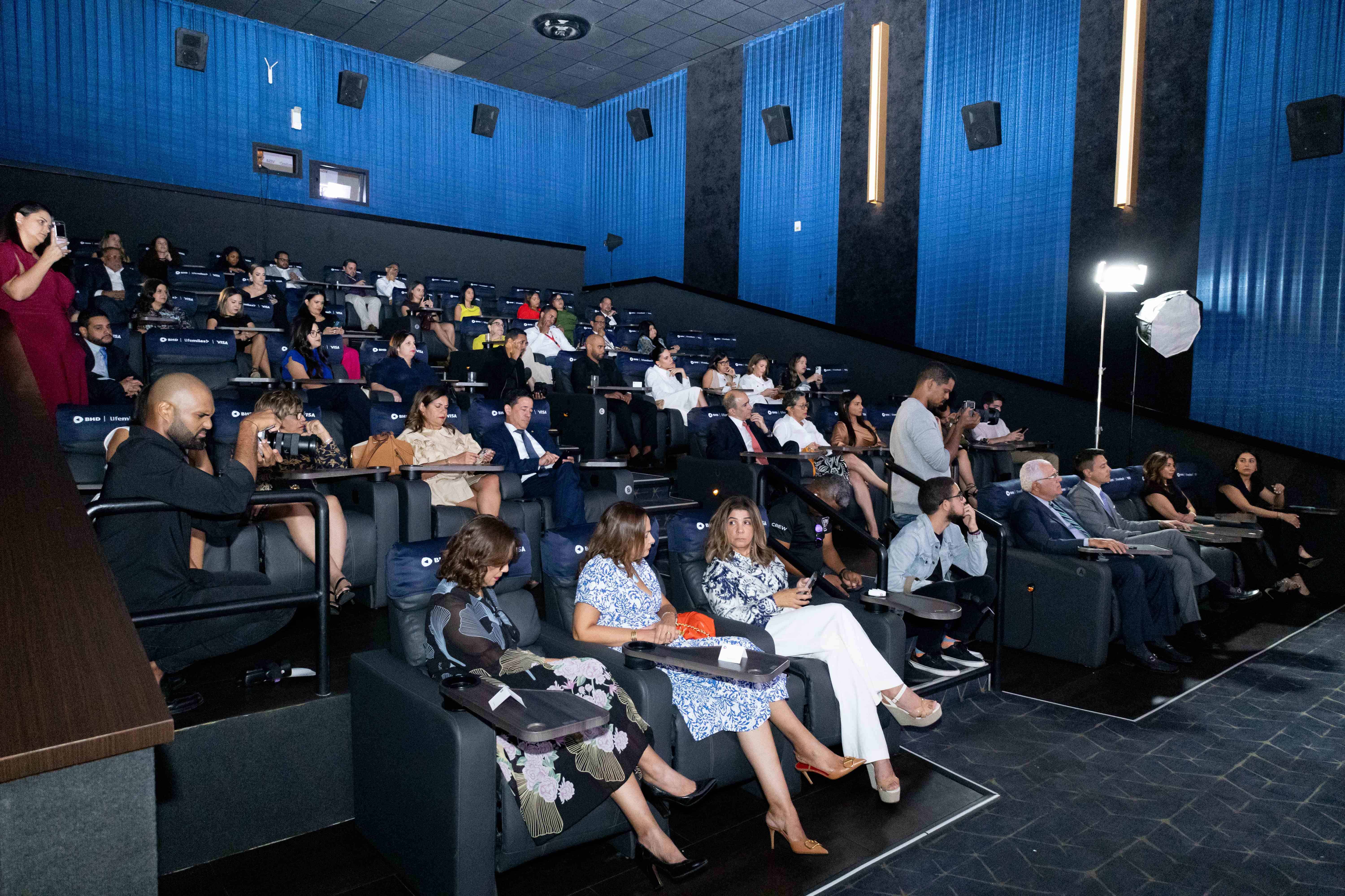 Lanzan tarjeta de crédito Lifemiles Visa BHD - Diario Libre