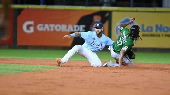 Rosario jonronea y las Estrellas suben al segundo al vencer a Licey ...