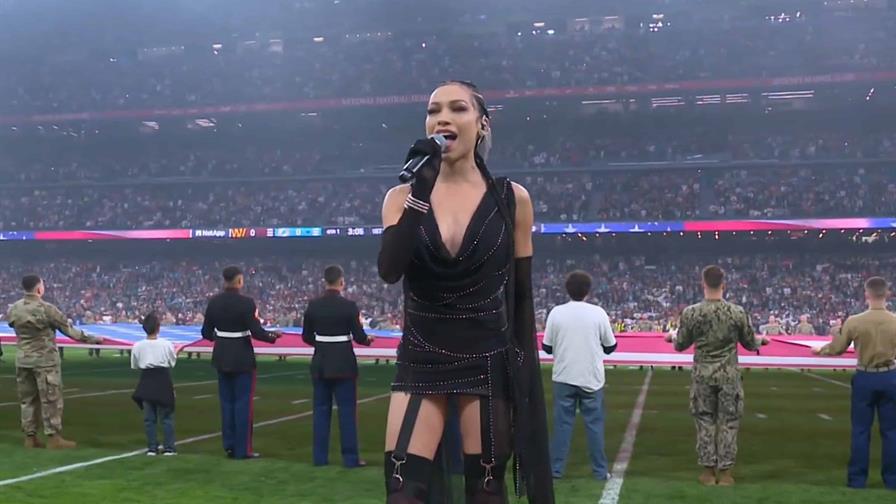Karina Pasián canta himno de EE. UU. en partido NFL en España - Diario ...