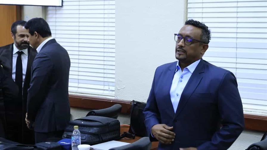 Coronel Rafael Núñez de Aza defiende su inocencia en estafa - Diario Libre