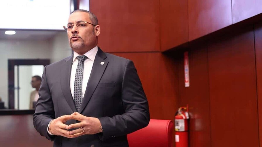 Senador de la FP somete proyecto para regular la usura en créditos ...