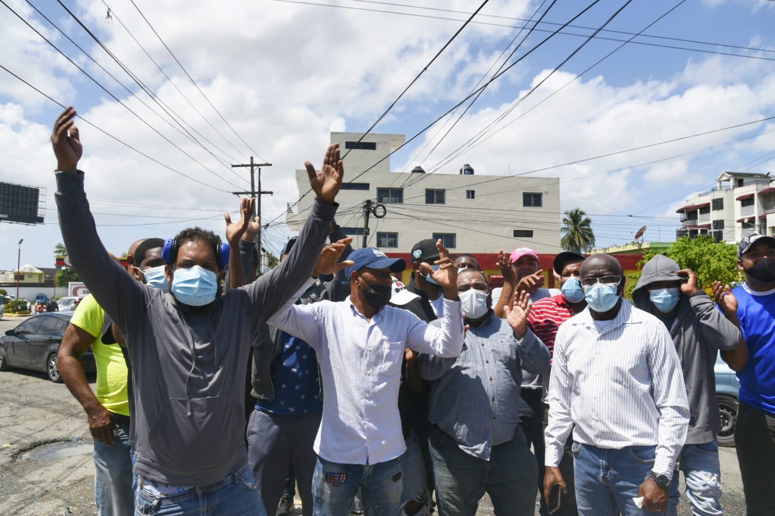 Organizaciones demandan reconstrucción de tramo de la avenida Charles ...
