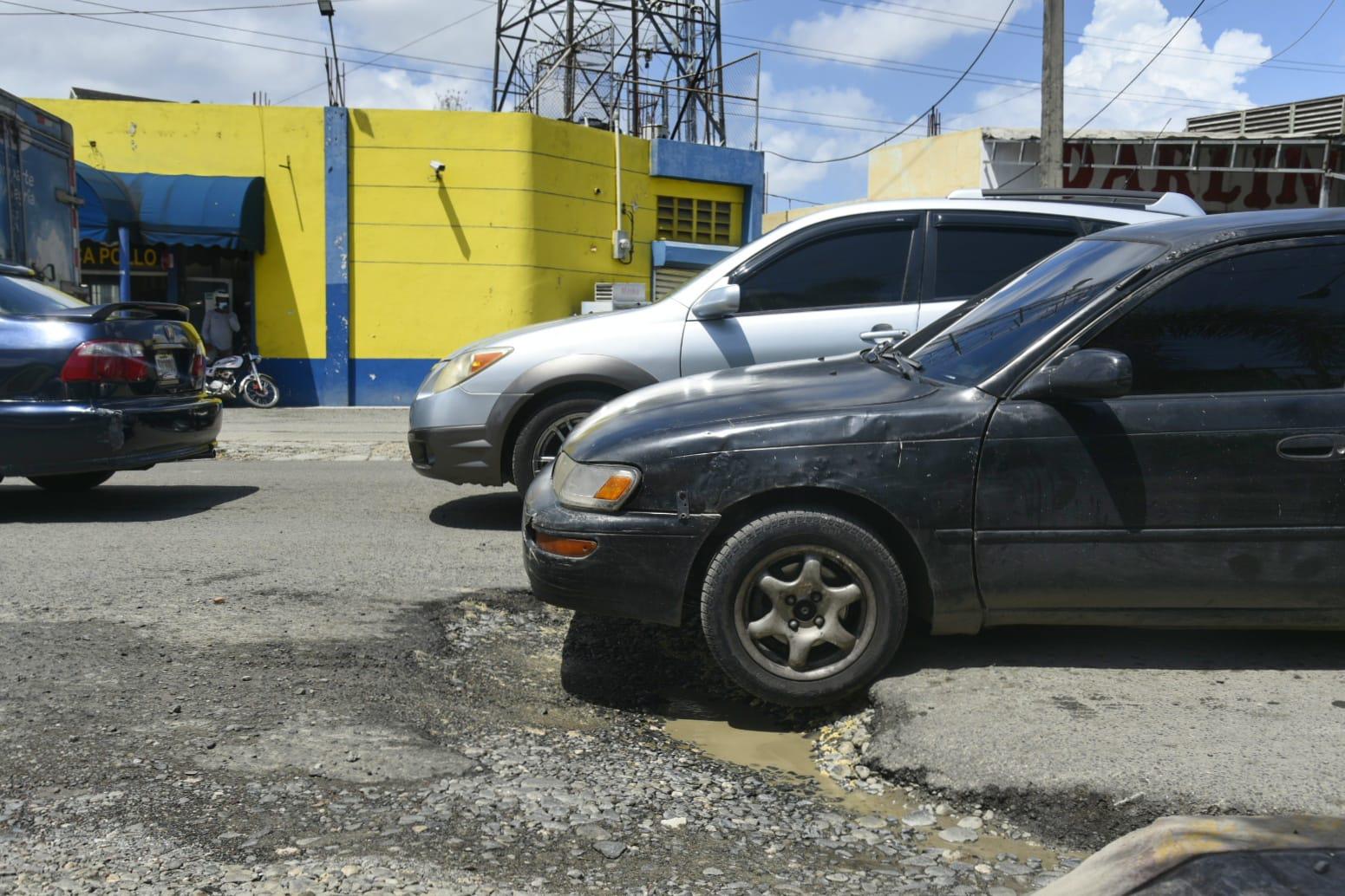 Organizaciones demandan reconstrucción de tramo de la avenida Charles ...