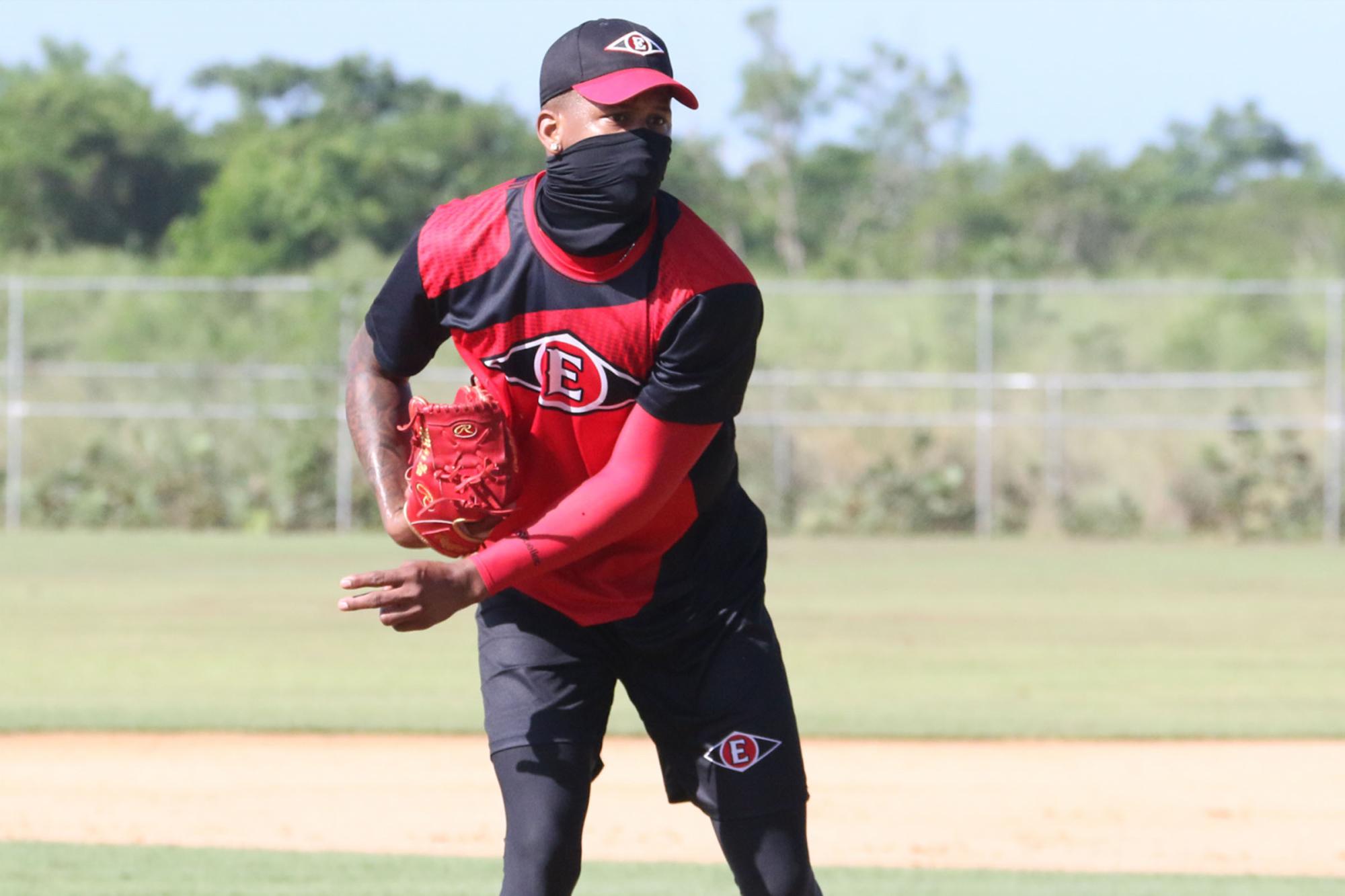 Instructor confiado en picheo abridor de los Leones del Escogido - Diario Libre