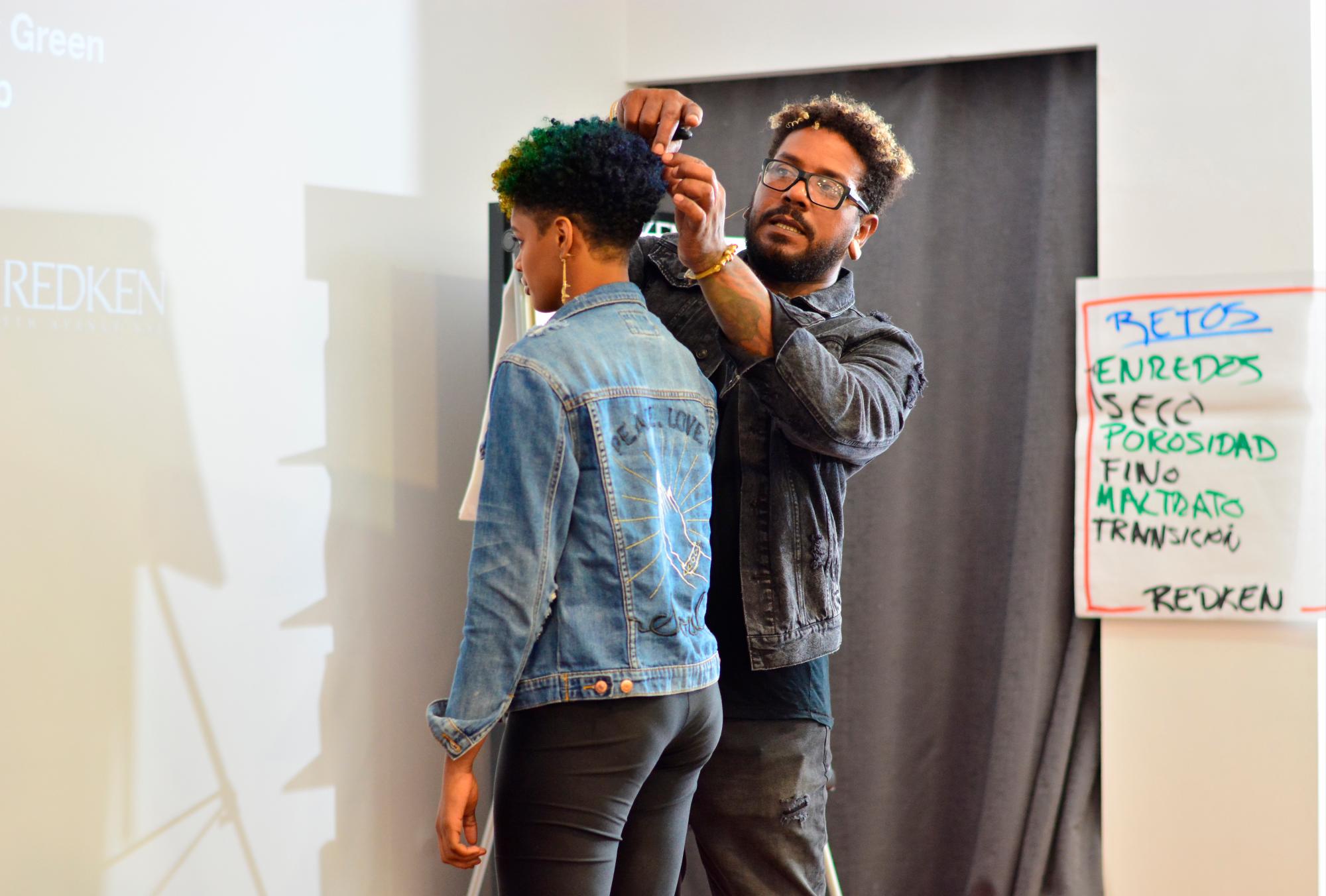 Sabemos todo lo que necesita tu cabello rizo y teñido - Diario Libre