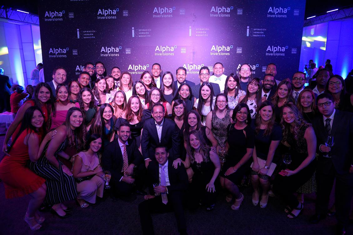 Alpha Inversiones celebra ocho años junto a personalidades del mundo ...