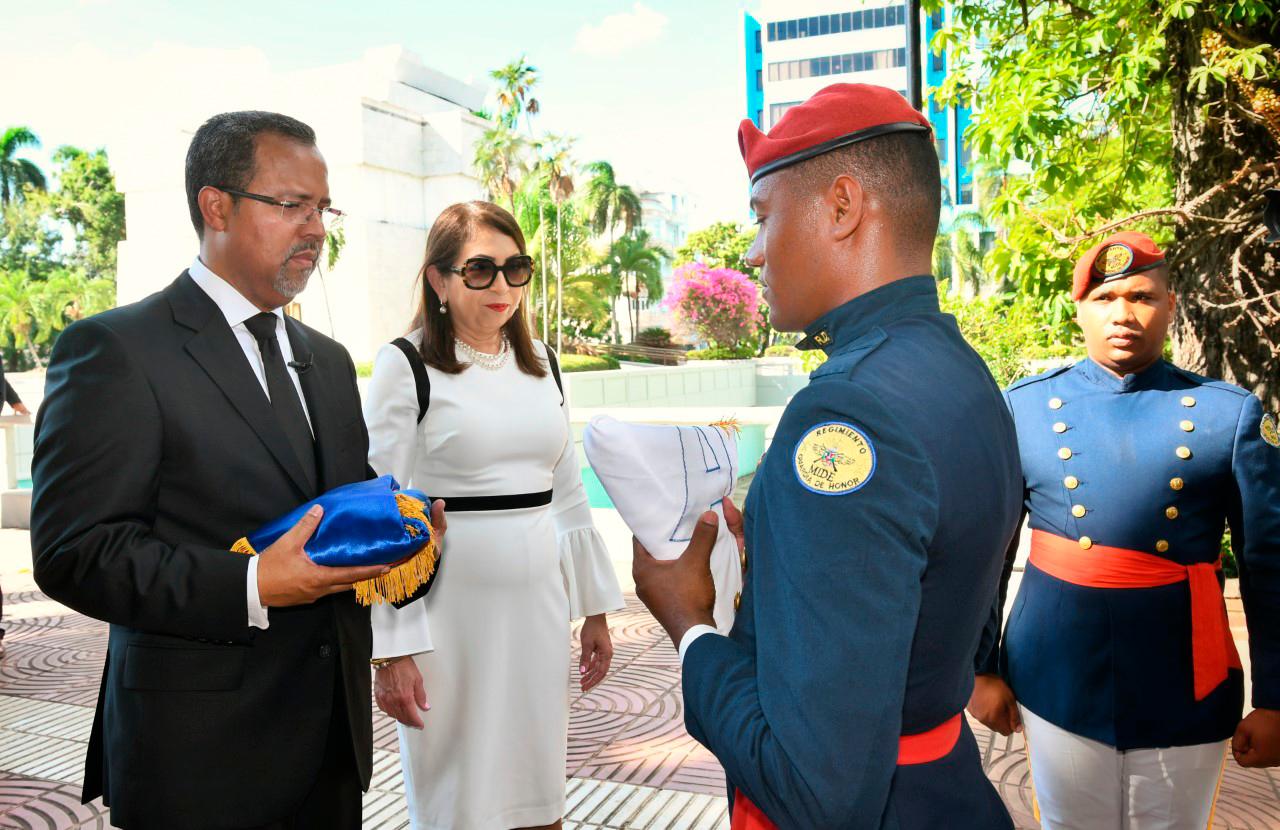 Inabima cumple 10 años con más de 112 mil 541 maestros activos - Diario ...