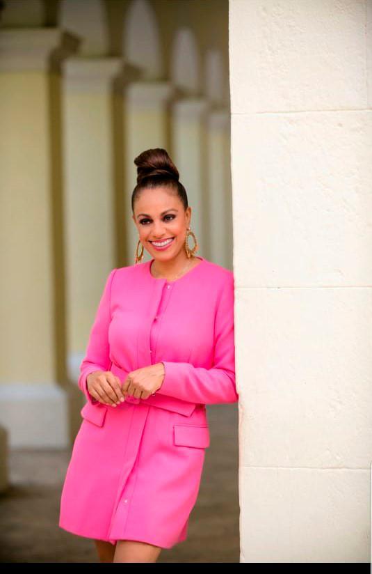 Judith Leclerc celebra el décimo aniversario de su programa “Mil ...
