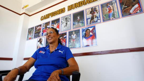 La cubana María Caridad Colón celebra como un oro olímpico su entrada ...