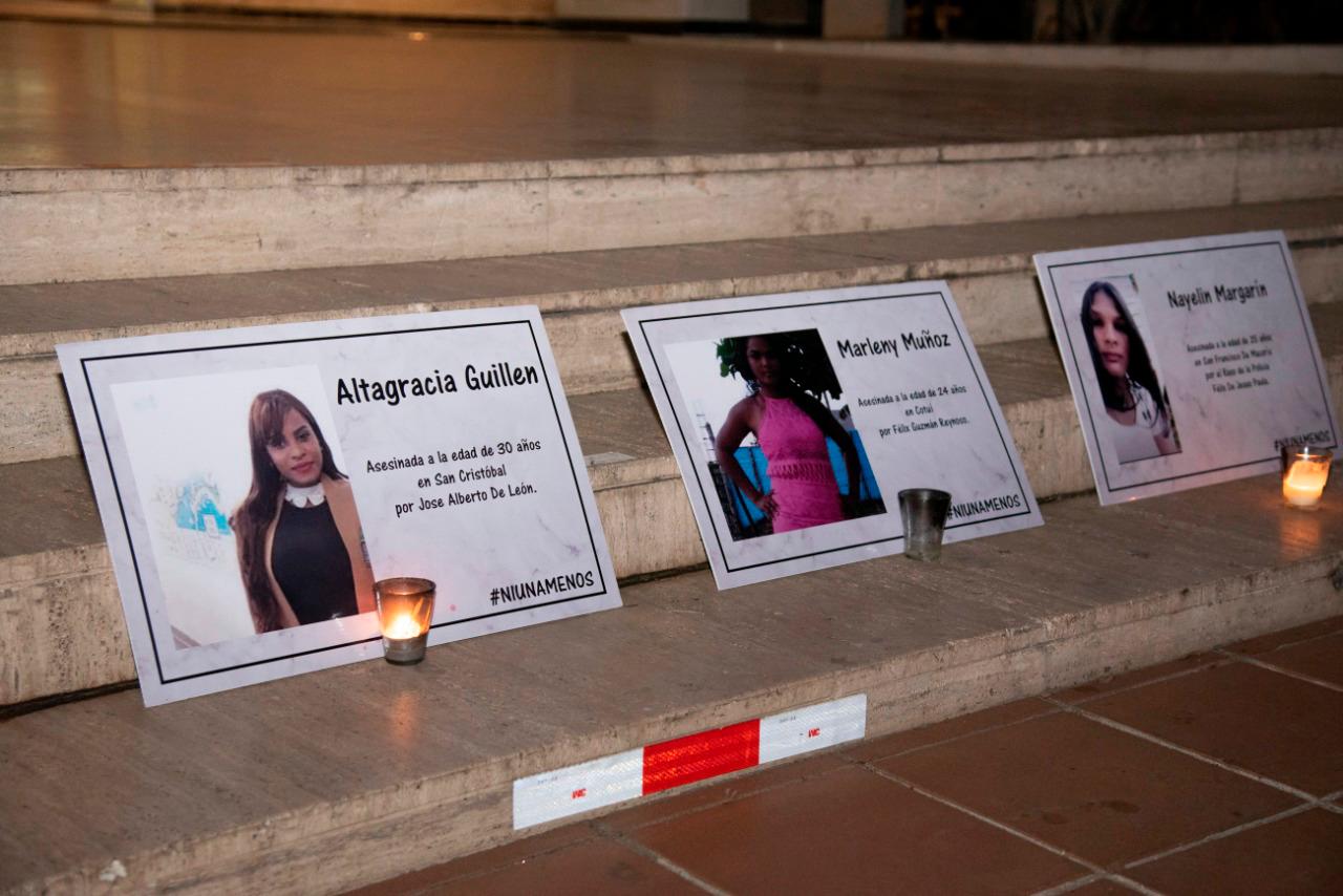 Organizaciones feministas realizan plantón contra la violencia de ...