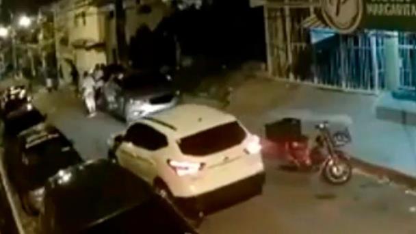 Identifican a tres hombres de yipeta que hirieron a seis en el sector ...