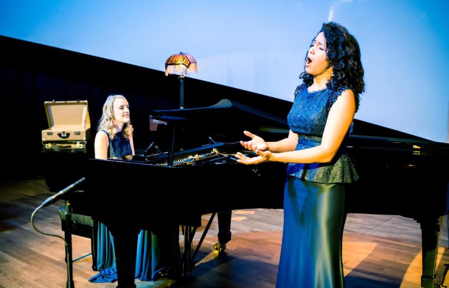 Stephanie Ortega viene a Bellas Artes con su Dúo Rosa - Diario Libre