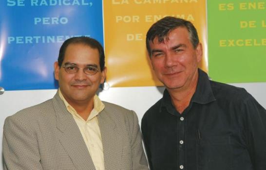 Clio abraza a Dominicana - Diario Libre