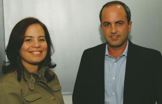 Clio abraza a Dominicana - Diario Libre