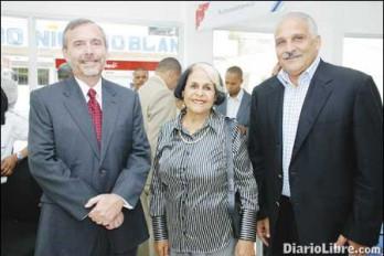 Codetel inaugura centro de atención a clientes Salcedo - Diario Libre