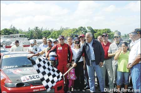 Cibao Racing Tracks participa en reforestación - Diario Libre