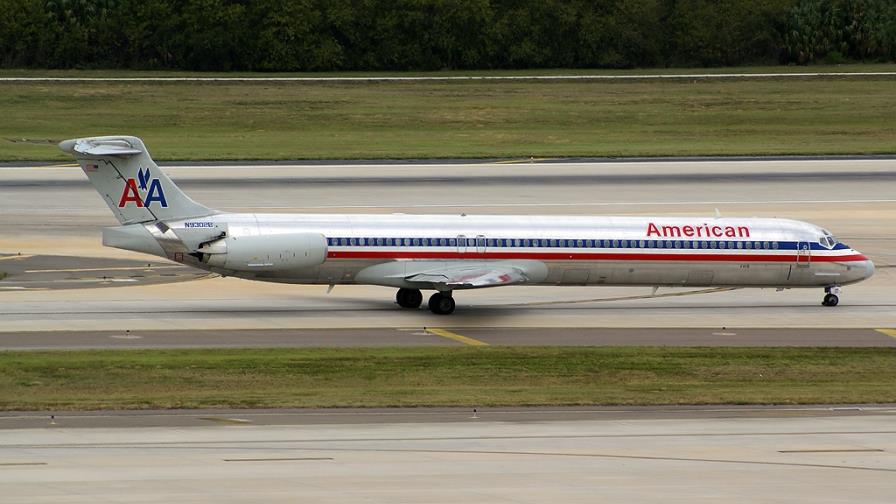 Avión AA logró aterrizar de emergencia en Miami - Diario Libre