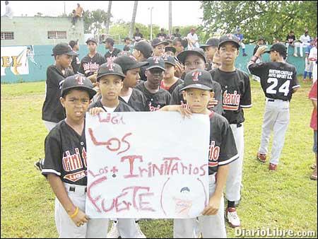 Los Trinitarios inician su torneo de béisbol - Diario Libre