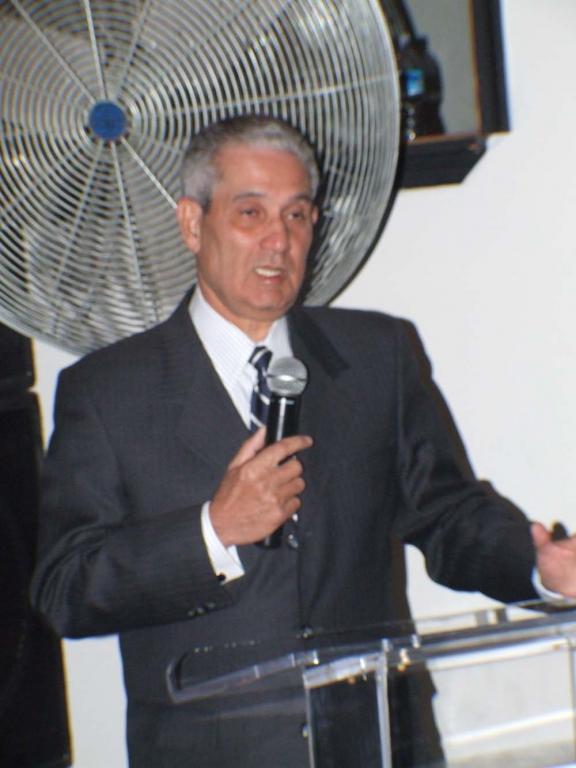 Puello destaca el aporte de los dominicanos en el exterior - Diario Libre