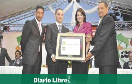 Codetel es distinguido - Diario Libre