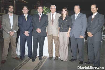 Font Gamundi entrega seis nuevas becas en La Vega - Diario Libre