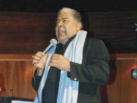 Danny Rivera conquista público puertorriqueño en 50 aniversario de ...