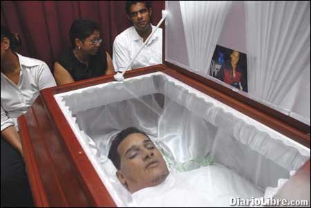 Sepultan joven muerto por policías - Diario Libre