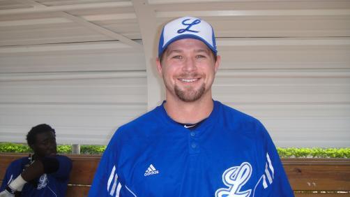 Escogen Jerad Head y a Raúl Valdés Peloteros Estrellas de la Semana ...