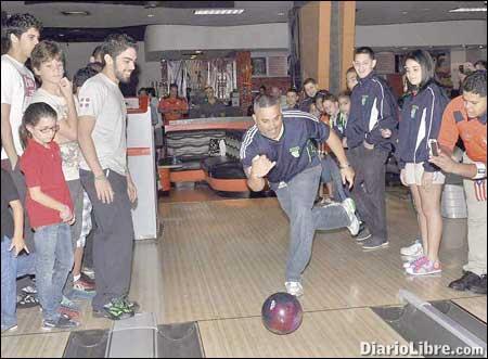 Fidel Marchena, medalla de oro en boliche - Diario Libre
