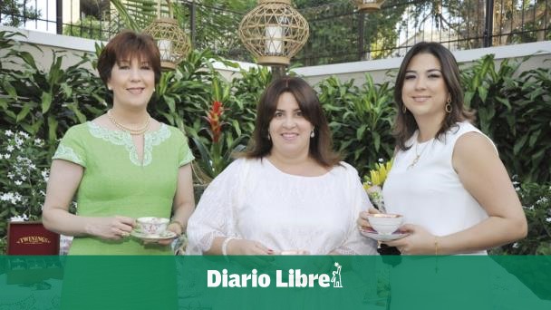 Jenny Abreu y Gerty Valerio, ejecutivas de Claro. - Diario Libre