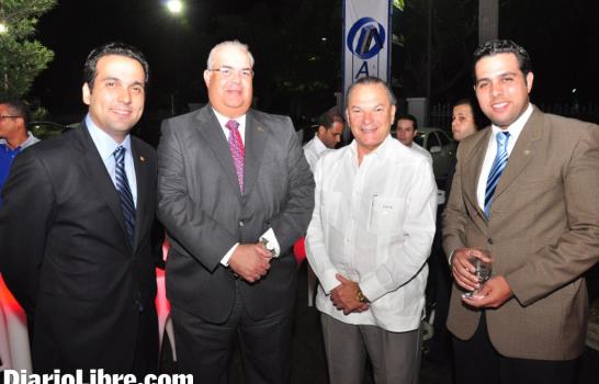 Auto Asesores inauguró su moderno showroom - Diario Libre