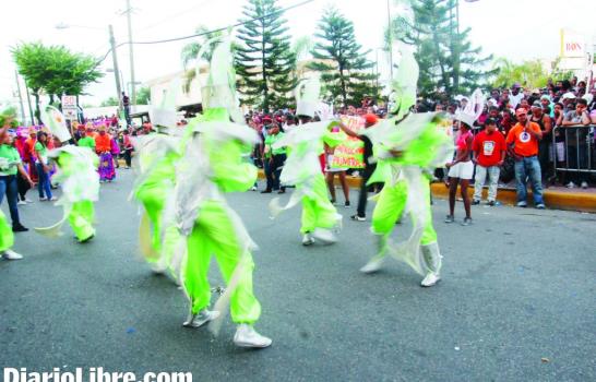 Villa Mella se vistió de fiesta en celebración de su carnaval - Diario ...
