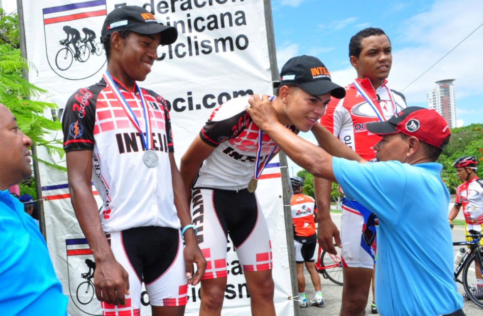 Emmanuel Núñez y Michael Quiñones triunfan en prueba contrarreloj ...